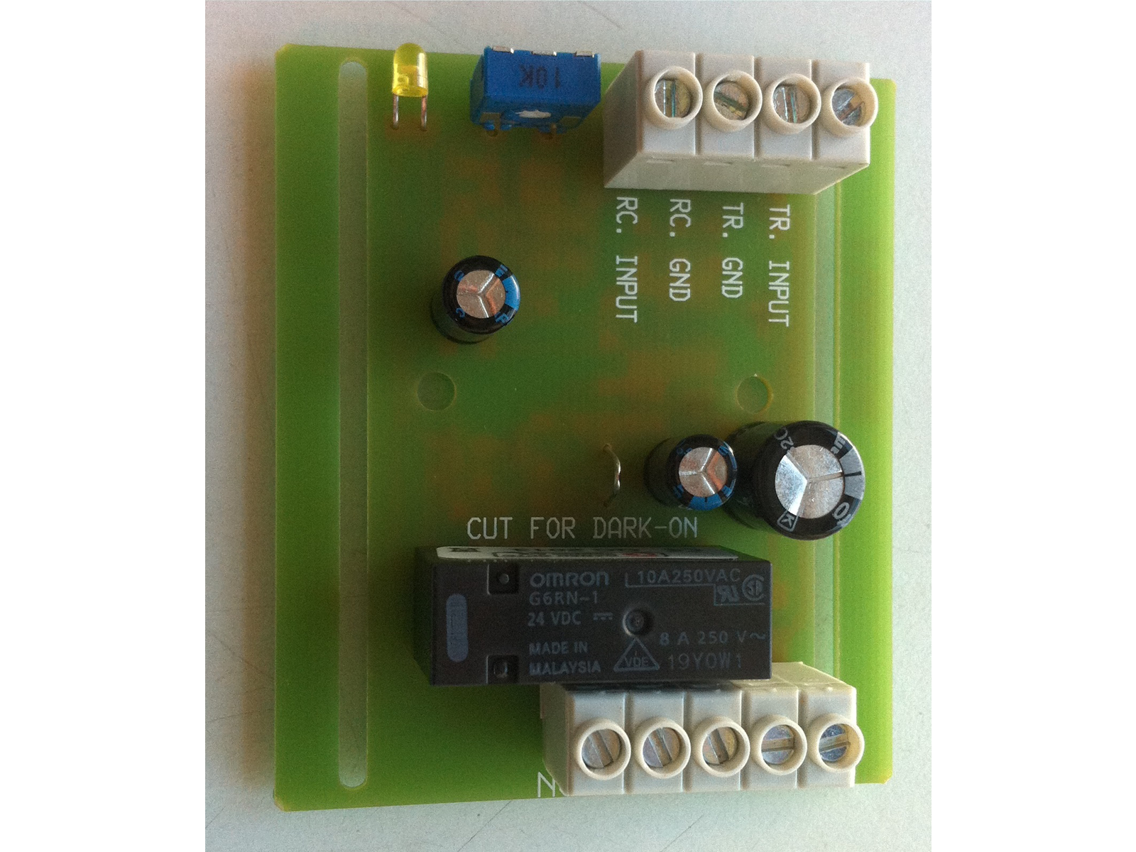 Køb Fotocelle modul med skrue terminal DOT, 24V hos InvaTrade ApS